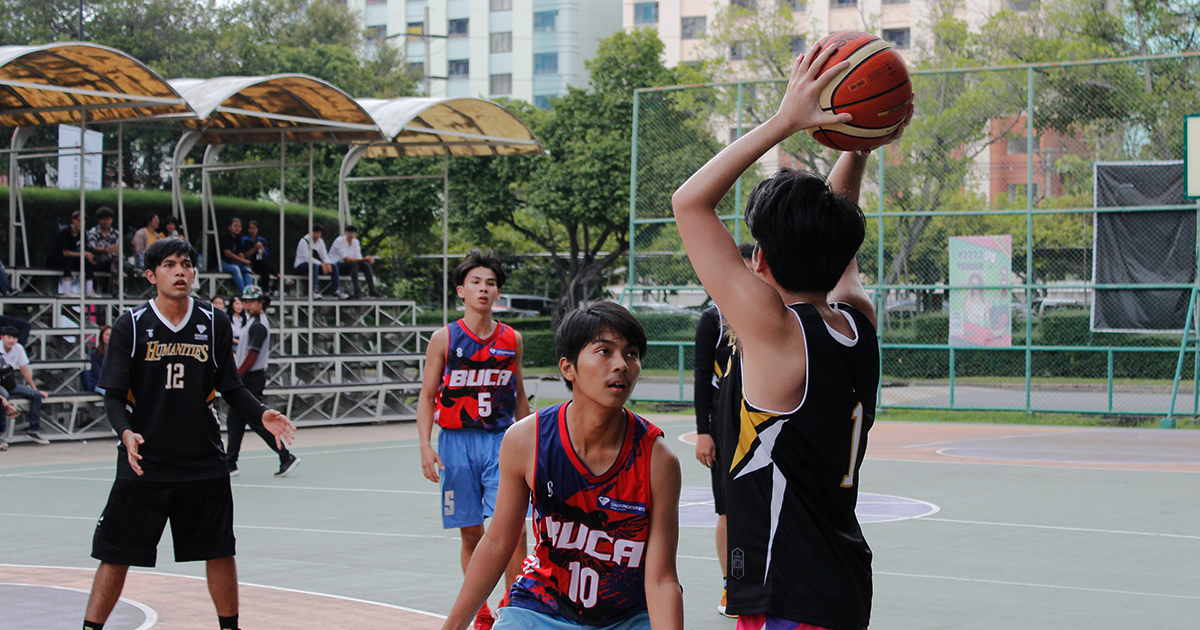 กีฬากับเด็ก BU : คลุกวงในการจัดการแข่งขันกีฬา BU Games และส่งเสริมกีฬา ...